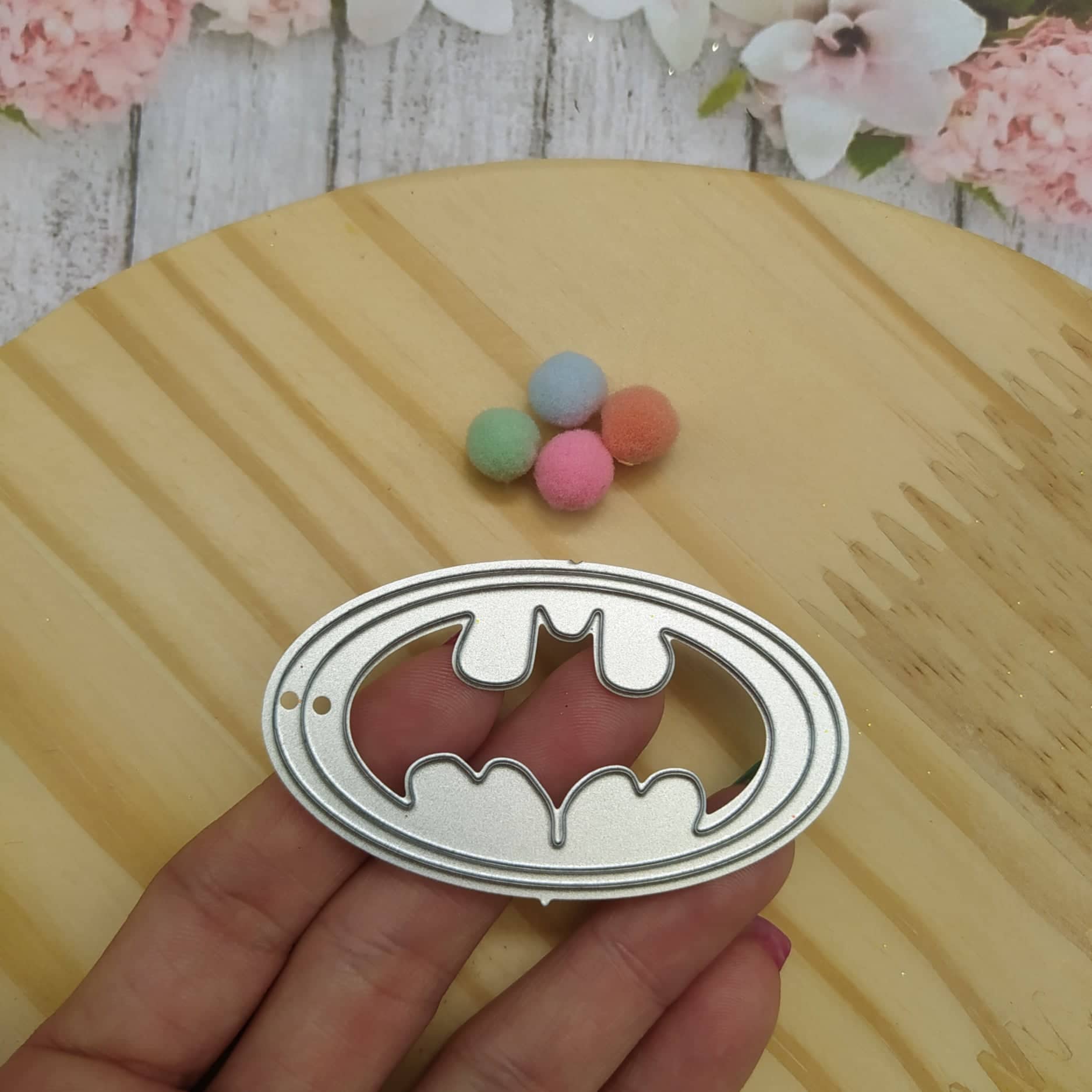 SÍMBOLO DO BATMAN – Ateliê Joyce Melo